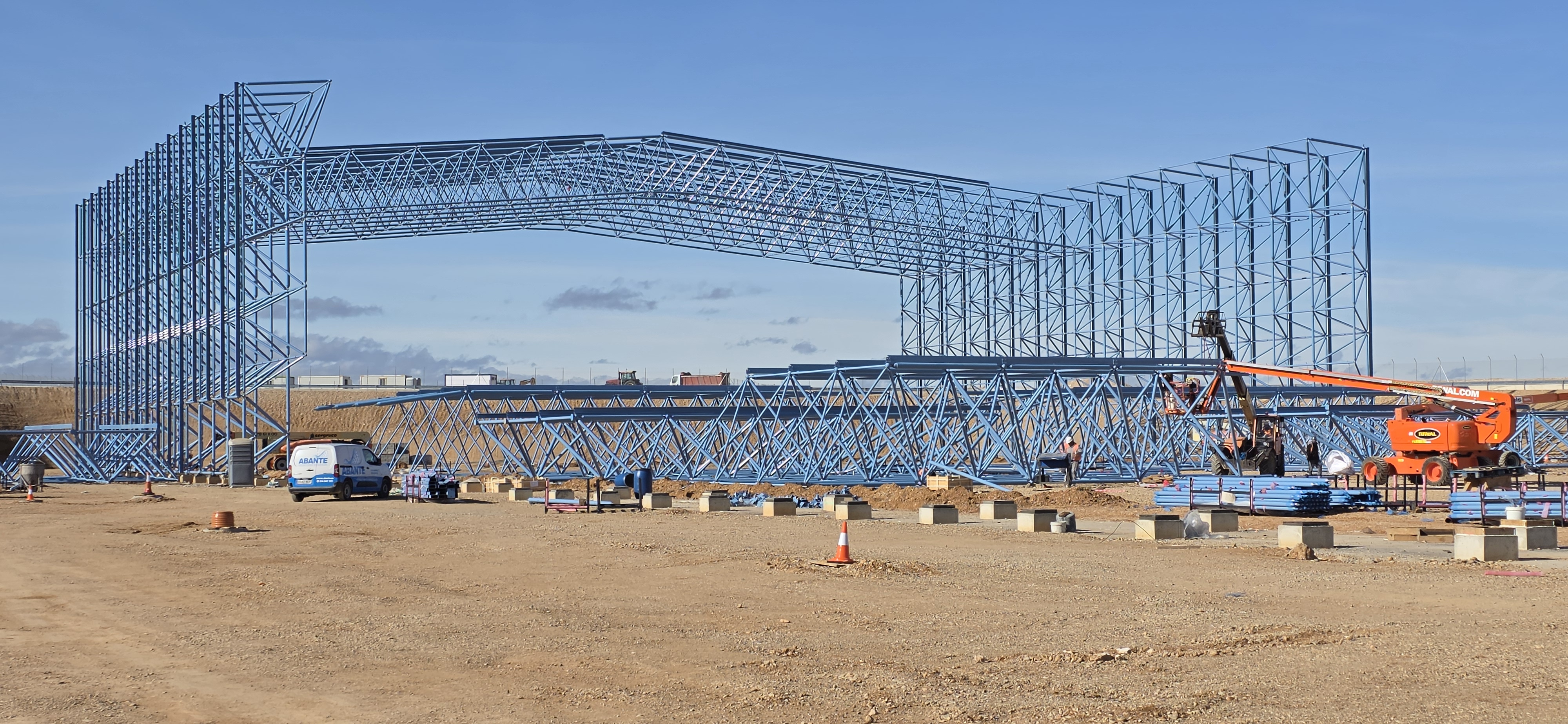 Teruel Airport leads Europe in the new 21st-century airship industry ...
